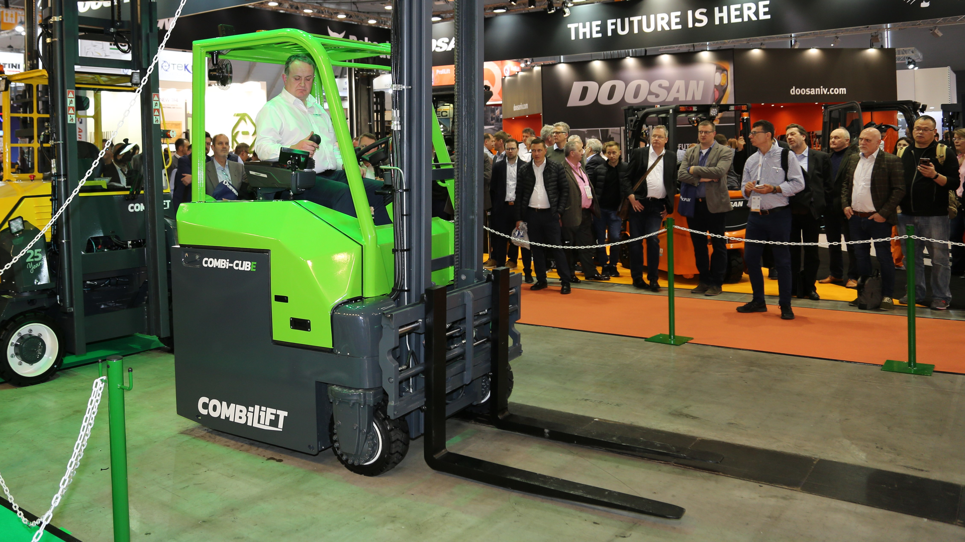 Ergonomic Electric Forklift | Material Handling and Logistics