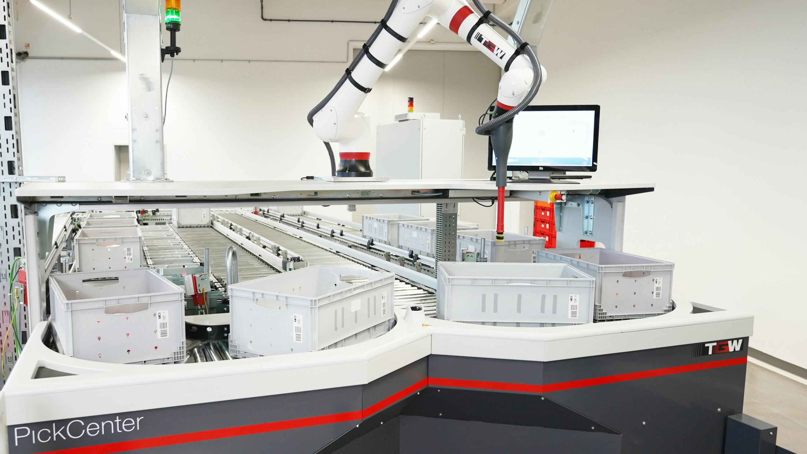 Smart Picking Robot | Material Handling and Logistics